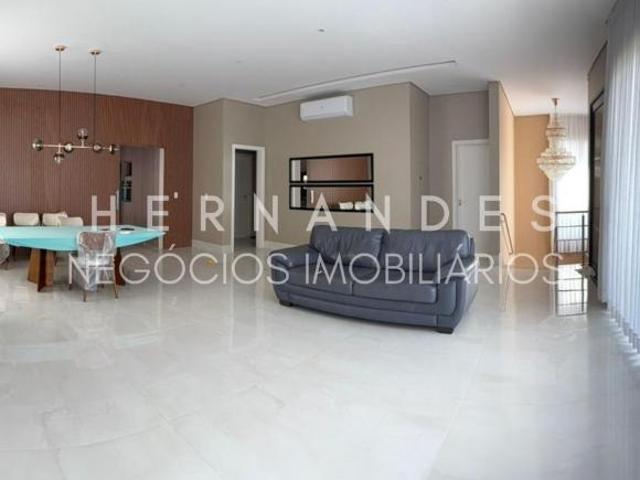 Casa de Luxo em Condomínio em Alphaville 4 Quartos, 2 Suítes, 296m² Santana de Parnaíba SP