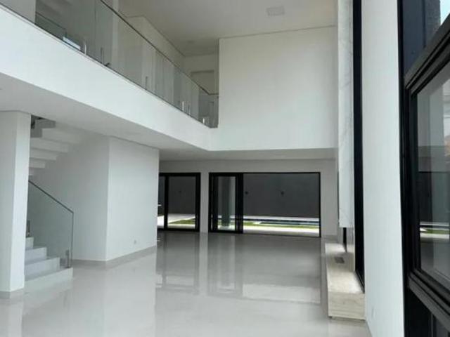 CASA EM CONDOMÍNIO À VENDA EM ALPHAVILLE