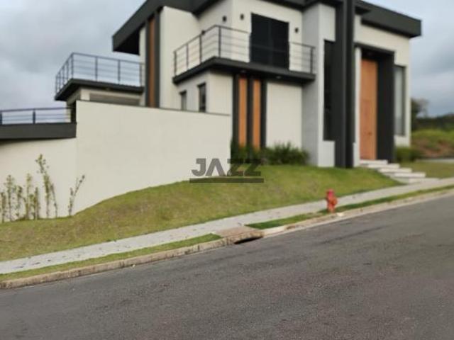 Casa em Condomínio à venda em Atibaia / Portal Lamis