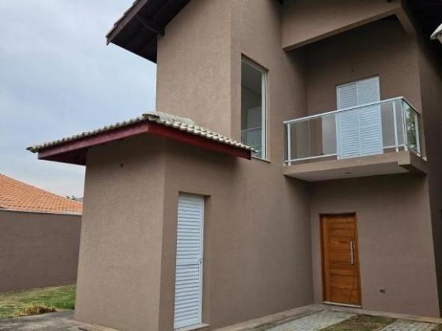 Casa em Condomínio à Venda em Atibaia SP, Jardim Morumbi: 3 Quartos, 1 Suíte, 2 Salas, 3 Banheiros