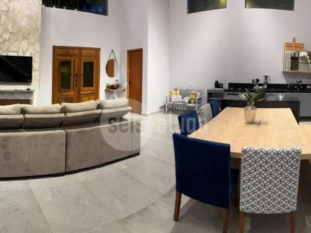 Casa em Condomínio à Venda em Atibaia, 4 Suítes, R$1.700.000