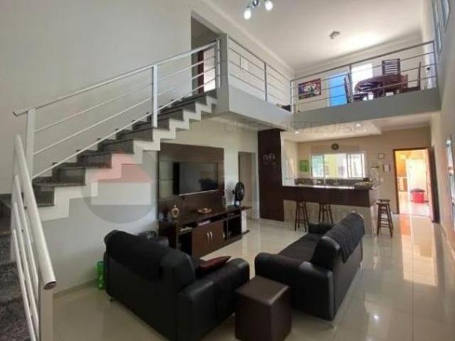 Casa em Condomínio à Venda em Boituva SP Portal dos Lagos 4 quartos, 1 suíte, 2 salas, 4 banheir