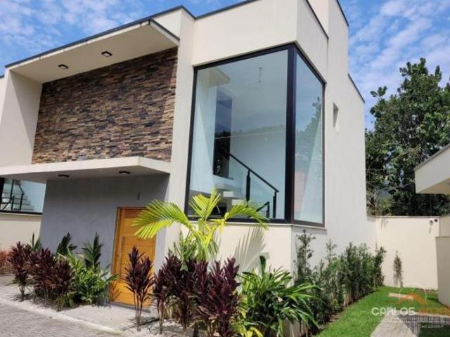 Casa em Condomínio à Venda em Boiçucanga – São Sebastião/SP