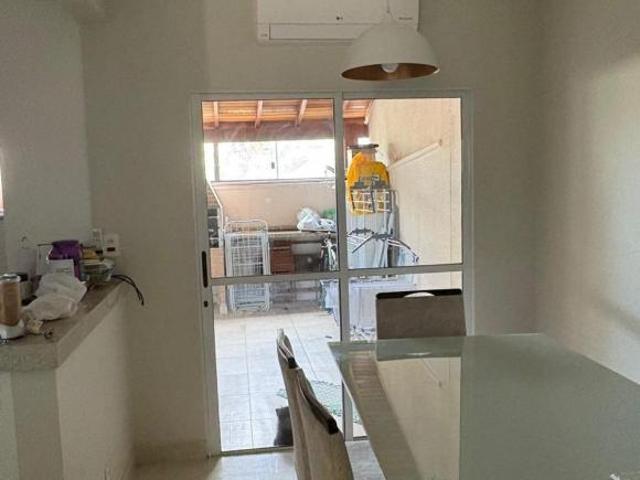 Casa em Condomínio à Venda em Campinas SP: 3 Quartos, 1 Suíte, 1 Sala, 2 Banheiros, 3 Vagas de Garag