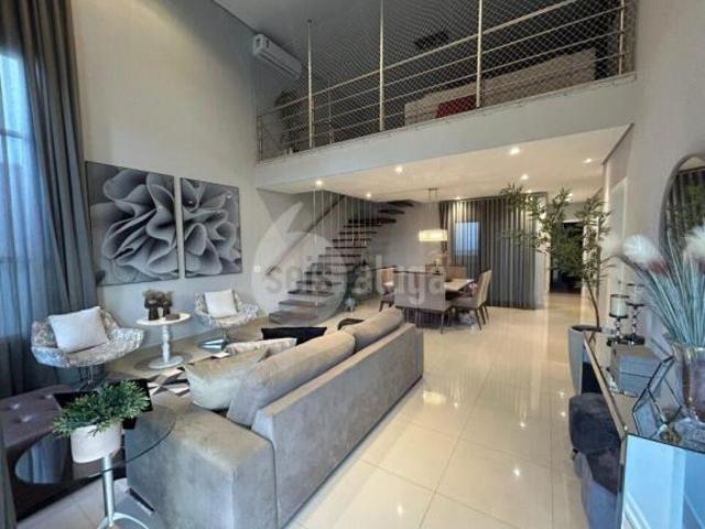 Casa em Condomínio à Venda em Chácara Letônia, Americana, 221m²