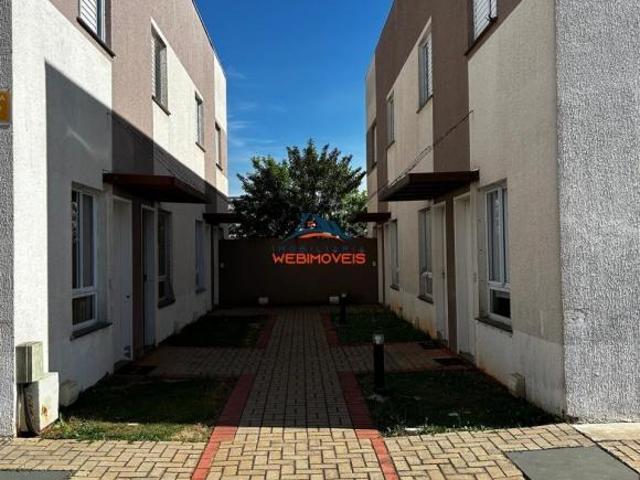 Casa em Condomínio à Venda em Cotia SP, Bairro Água Espraiada: 2 Quartos, 3 Salas, 1 Banheiro, 1 Vag