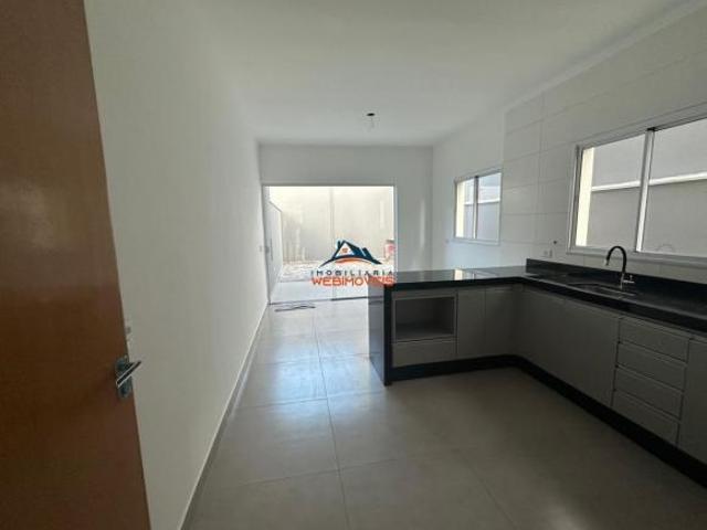 Casa em Condomínio à Venda em Cotia SP, Jardim Rio das Pedras: 3 quartos, 1 suíte, 2 salas, 3 banhei