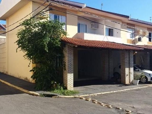 Casa em Condomínio à Venda em Cuiabá MT Despraiado: 3 Quartos, 1 Suíte, 117m², 2 Vagas de Garagem!