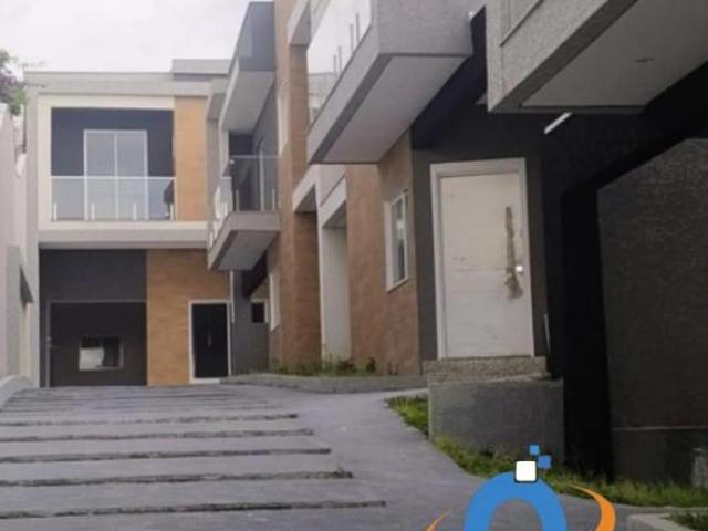 Casa em Condomínio à Venda em Curitiba PR, Bairro Fazendinha: 4 Quartos, 1 Suíte, 3 Banheiros, 2 Vag