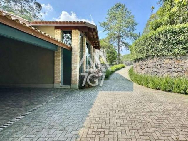 CASA EM CONDOMÍNIO À VENDA EM EMBU DAS ARTES