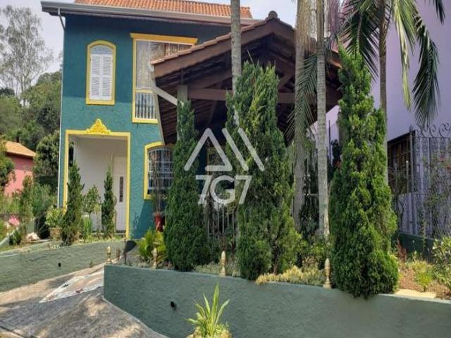 CASA EM CONDOMÍNIO À VENDA EM EMBU