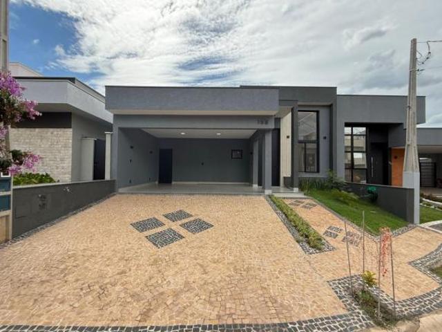 Casa em Condomínio à Venda em Hortolândia 3 Quartos, 3 Suítes, 2 Salas, 3 Banheiros, 4 Vagas Par