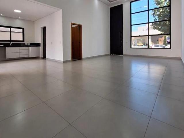 Casa em Condomínio à Venda em Hortolândia SP: 3 Quartos, 1 Suíte, 2 Salas, 2 Banheiros, 4 Vagas, 175