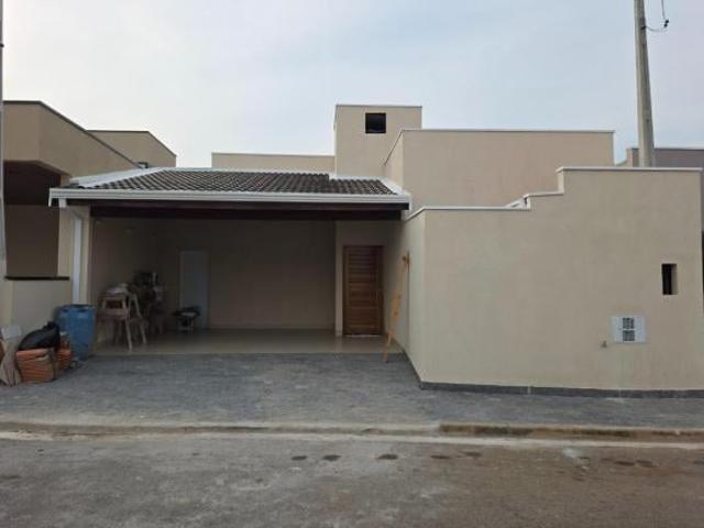 Casa em Condomínio à Venda em Hortolândia SP 3 Quartos, 1 Suíte, 3 Salas, 2 Banheiros, 4 Vagas de