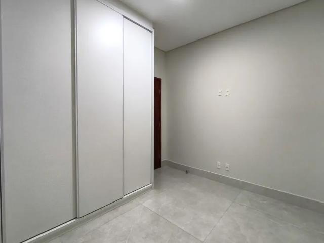 Casa em Condomínio à Venda em Hortolândia SP 3 Quartos, 1 Suíte, 3 Salas, 2 Banheiros, 4 Vagas de Ga
