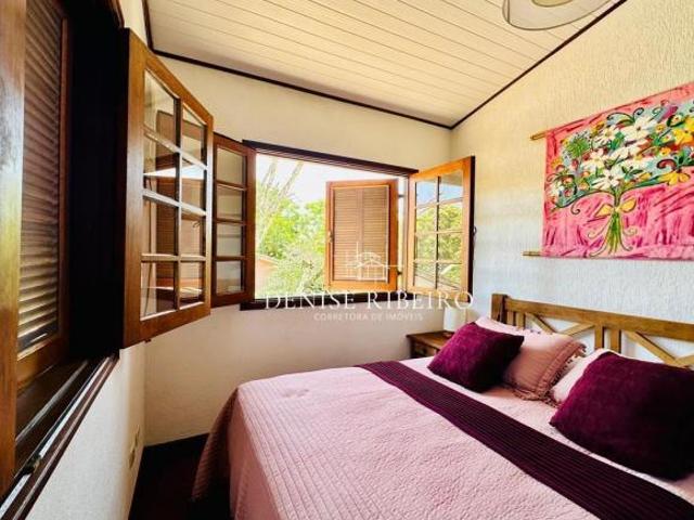 Casa em condomínio à venda em Ilhabela