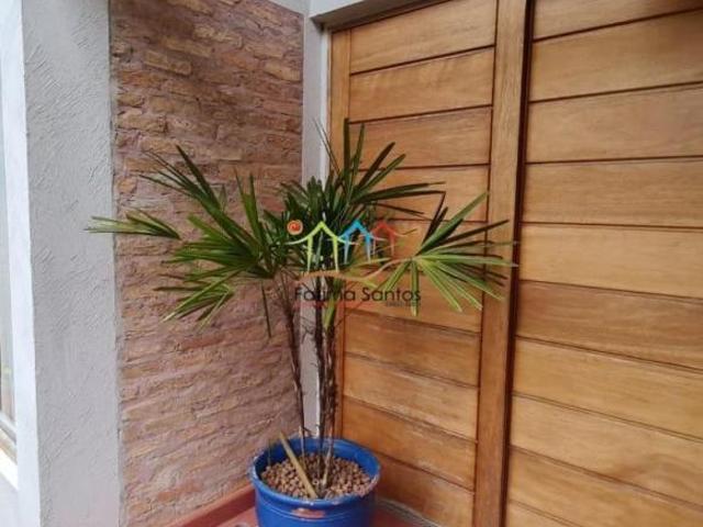 Casa em condomínio à venda em Ilhabela!