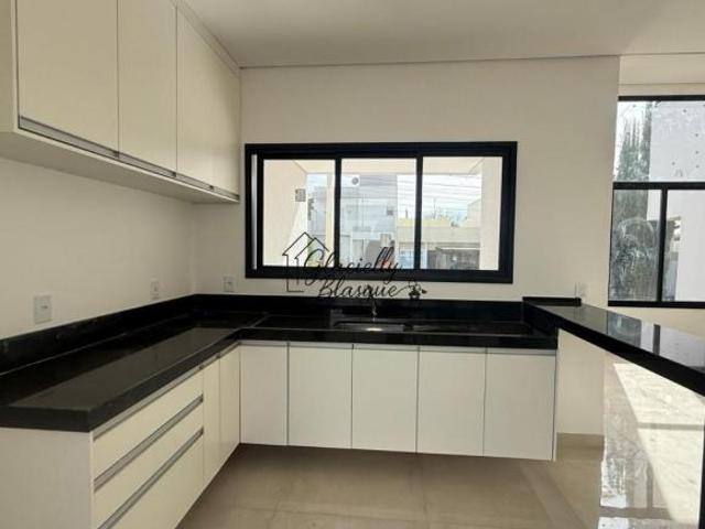 Casa em Condomínio à Venda em Indaiatuba SP 3 Quartos, 1 Suíte, 2 Salas, 2 Banheiros, 2 Vagas Ja