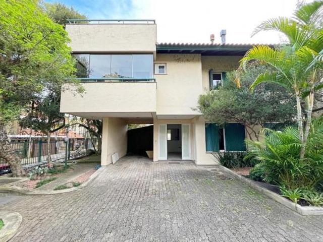 Casa em Condomínio à venda em Ipanema 3 suítes e 02 vagas de garagem com vista para o rio