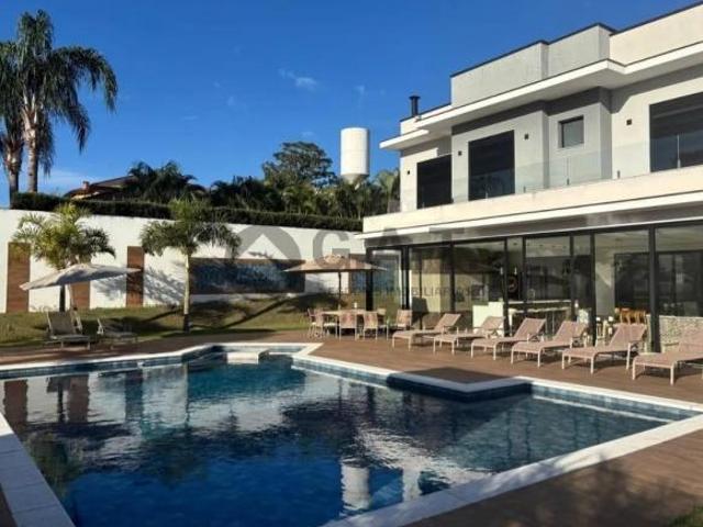Casa em condomínio à venda em Itu SP, Parque Village Castelo: 4 quartos, 4 suítes, 2 salas, 6 banhei