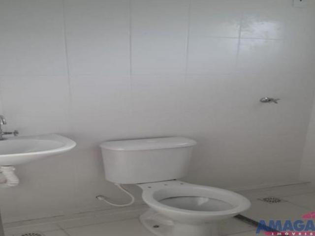 Casa em Condomínio à Venda em Jacareí
