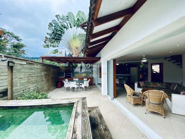 Casa em condomínio à venda em Juquehy! Venha conferir!