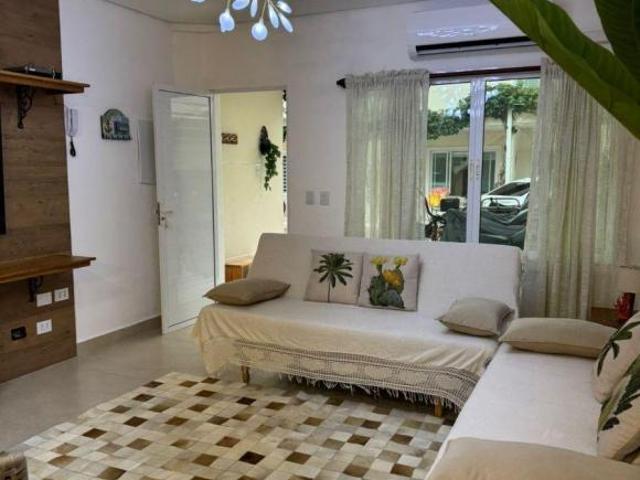 Casa em Condomínio à Venda em Juquehy – 380 m da Praia