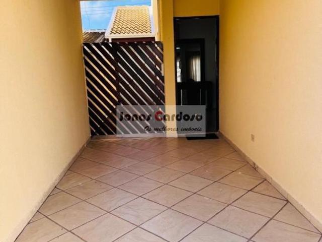 Casa em Condomínio à Venda em Localização Privilegiada 3 Quartos, 1 Suíte, 1 Sala, 2 Banheiros, 3