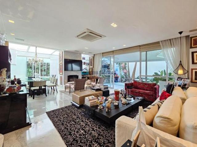 Casa em condomínio à venda em Moema Ibirapuera