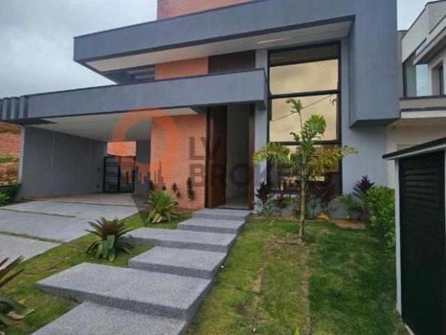 Casa em Condomínio à venda em Mogi das Cruzes SP, 3 suítes, 3 salas, 4 banheiros, 4 vagas, 145,35m²