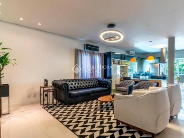 Casa em Condomínio à venda em Novo Hamburgo