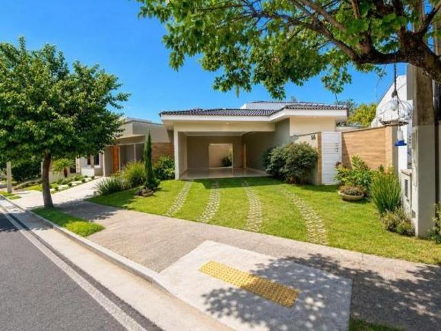 Casa em Condomínio à Venda em São Carlos SP, Village Damha 3: 3 Quartos, 1 Suíte, 2 Salas, 3 Banheir