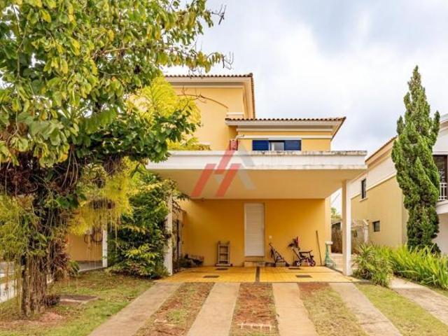Casa em Condomínio à Venda em Santana de Parnaíba SP no Tamboré: 4 Quartos, 1 Suíte, 3 Salas, 2 Vaga