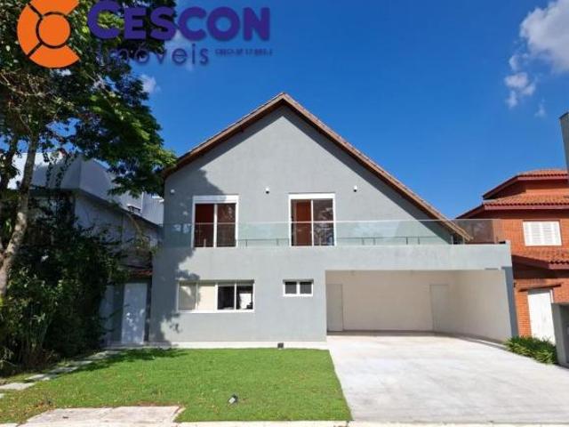 Casa em condomínio à venda em Santana de Parnaíba SP, 4 quartos, 1 suíte, 3 salas, 4 vagas 252m²