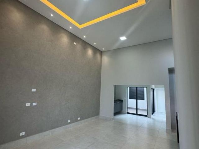 Casa em condomínio à venda em Salto SP, bairro Jardim Guarujá: 3 quartos, 1 suíte, 2 salas, 3 banhei