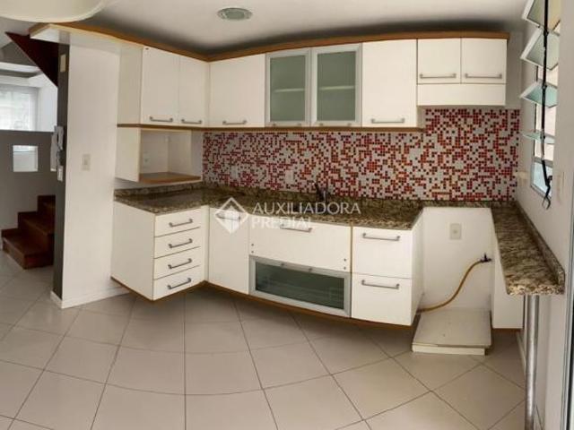 Casa em condomínio à venda em Sarandi
