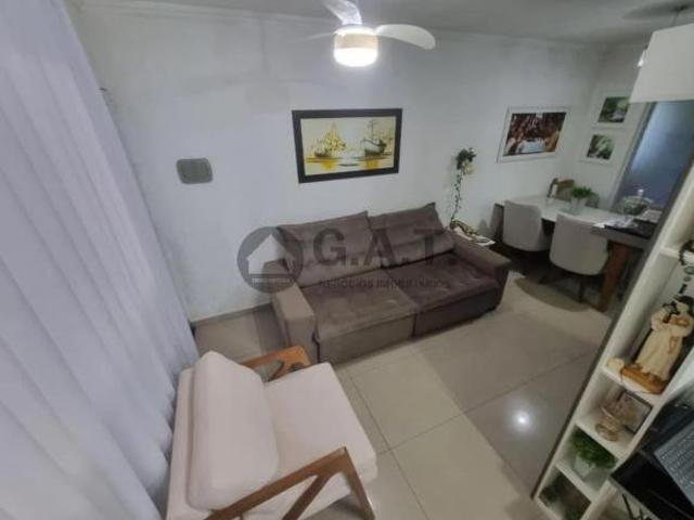 Casa em Condomínio à Venda em Sorocaba SP: 2 Quartos, 1 Sala, 2 Banheiros, 2 Vagas Bairro Eden 6