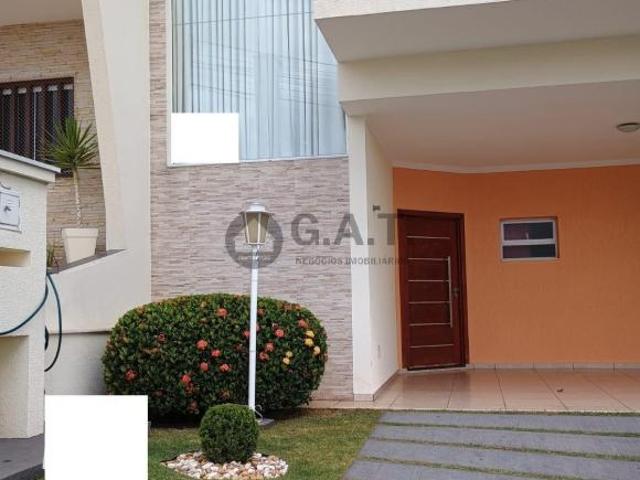 Casa em condomínio à venda em Sorocaba SP, Wanel Ville. 3 quartos, 1 suíte, 1 sala, 2 banheiros, 4 v