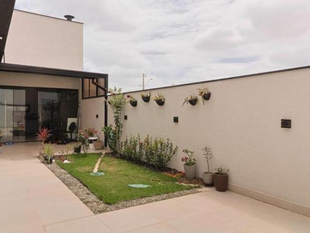 Casa em Condomínio à Venda em Sorocaba SP, Wanel Ville: 3 Quartos, 1 Suíte, 2 Salas, 3 Banheiros, 2