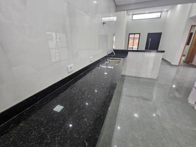 Casa em Condomínio à Venda em Sorocaba SP, Bairro Horto Florestal 3 Quartos, 1 Suíte, 2 Salas, 2 Ba