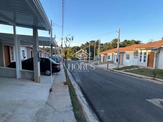 Casa em Condomínio à Venda em Sorocaba SP, Bairro Ipanema do Meio: 2 Quartos, 1 Sala, 2 Vagas de Gar