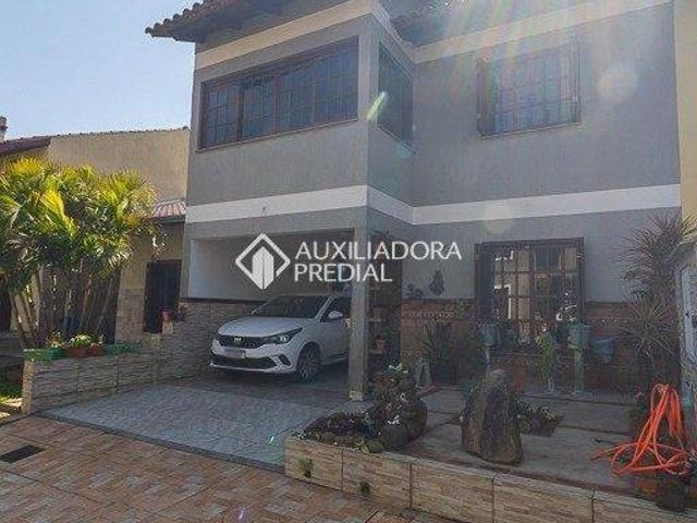 Casa em Condomínio à Venda Guarujá, Porto Alegre