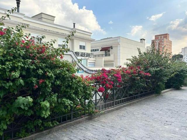 Casa em condomínio a venda Ipiranga 3 suítes e 4 vagas com depósito e escritório