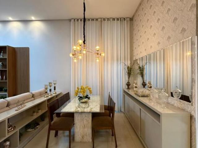 Casa em condomínio à venda Jardins Madri