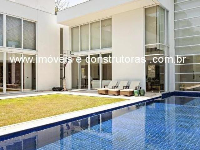 Casa em Condomínio a venda Morumbi, 5 suítes 6 vagas Elevador e Gerador 1.212 m² útil, 1.494 m² te