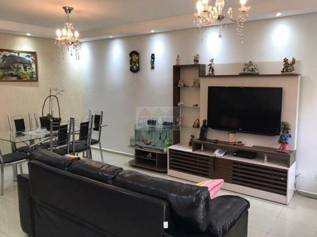 Casa em condomínio à venda na Vila Bertioga. 3 dormitórios. 3 vagas de garagem