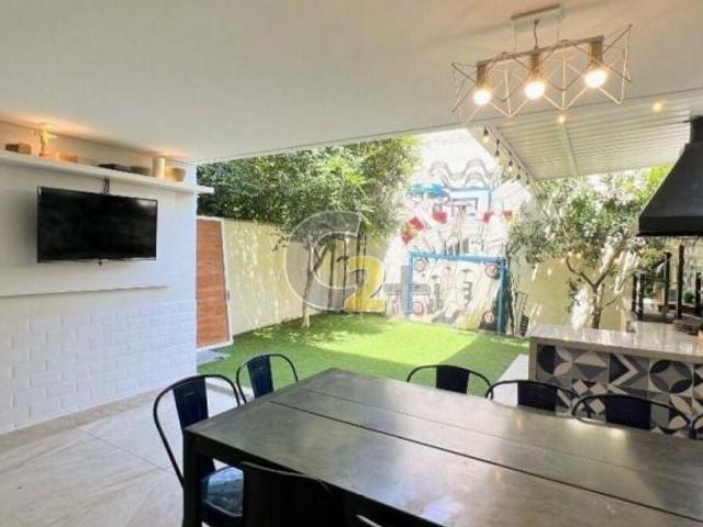 Casa em Condomínio a venda na Vila Romana com 3 quartos, 1 suíte e 2 vagas de garagem