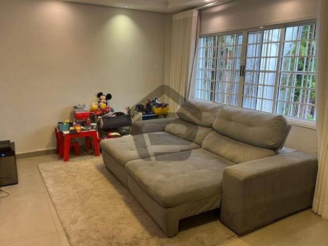 Casa em Condomínio à Venda na Vila Santa Catarina