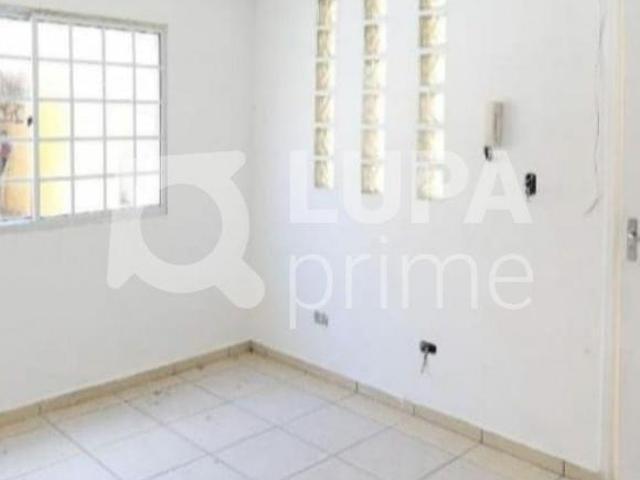 CASA EM CONDOMÍNIO Á VENDA NA VILA SONIA