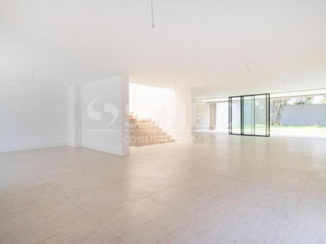 Casa em Condomínio á Venda na Chácara Santo Antônio com 769m², 6 vagas de garagem